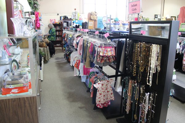 THE HAND ME UP SHOP - Updated June 2025 - 17 Photos & 36 Reviews - 536 ...