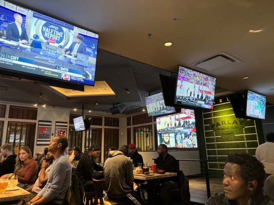 PARLAY SPORTING CLUB + KITCHEN - Updated January 2025 - 128 Photos ...