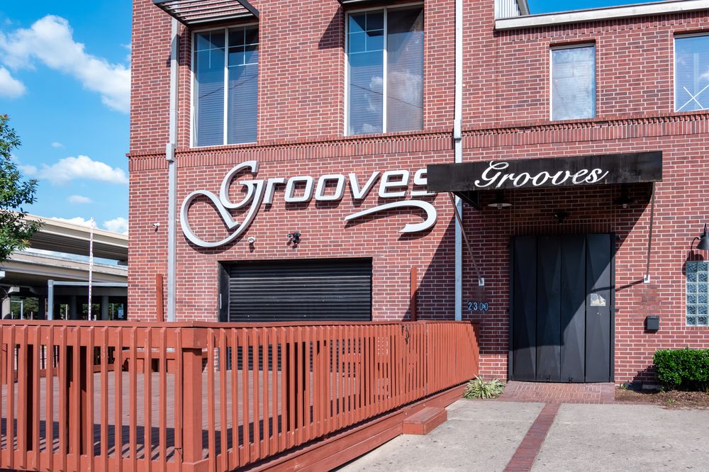 GROOVES OF HOUSTON - 238 Photos & 265 Reviews - 2300 Pierce St, Houston ...