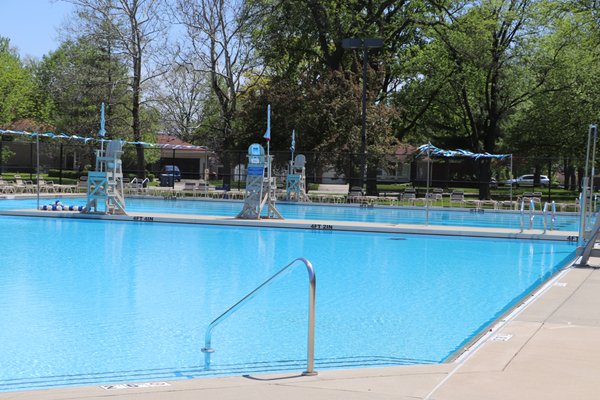EAST END POOL - Updated August 2025 - 463 Schiller Ave, Elmhurst ...