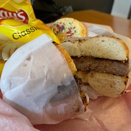 BAGELICIOUS DELI & BAKERY - Updated October 2025 - 137 Photos & 115 ...