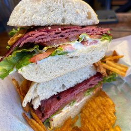 DUTCH GOOSE - Updated December 2025 - 465 Photos & 870 Reviews - 3567 ...