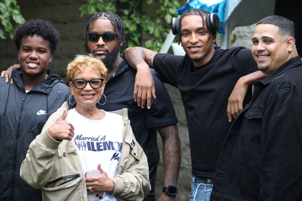 GOLDEN PHOTOS - Updated December 2024 - 16 Photos - 2810 Santa Fe Ave ...