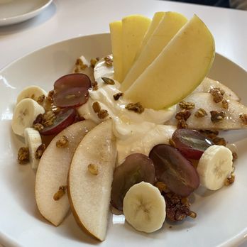 JUNEBERRY TABLE - Updated October 2024 - 229 Photos & 134 Reviews ...