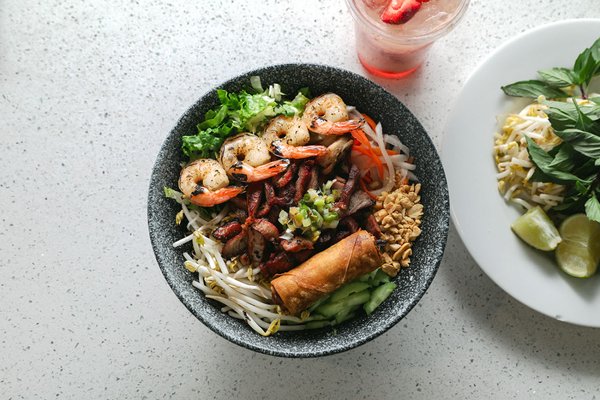 STONE PHO - Updated January 2025 - 18 Photos - 1885 Perimeter Dr, Saint ...