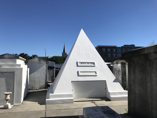 THE VOODOO BONE LADY TOURS - 190 Photos & 383 Reviews - 201 St Charles ...