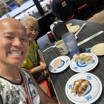 KURA REVOLVING SUSHI BAR - Updated September 2024 - 1182 Photos & 418 ...