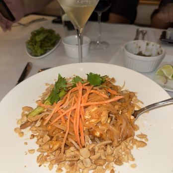 GINDI THAI - Updated January 2026 - 561 Photos & 700 Reviews - 4017 W ...