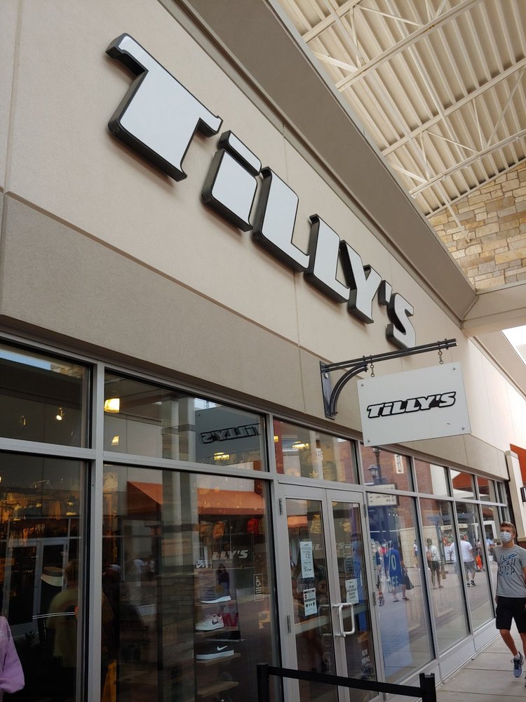TILLYS - Updated July 2025 - 3995 Eagan Outlets Pkwy, Eagan, Minnesota ...