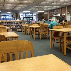 GREEN HILLS PUBLIC LIBRARY DISTRICT - Updated January 2025 - 14 Photos ...