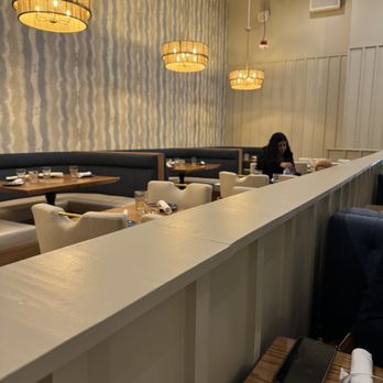 THE FINCH - Updated December 2024 - 301 Photos & 202 Reviews - 5307 ...