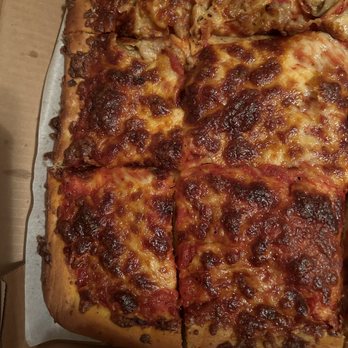 WEDGEWOOD FERNANDO’S PIZZA - AUSTINTOWN - Updated November 2024 - 68 ...