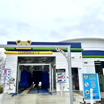 BROWN BEAR CAR WASH - Updated December 2025 - 11 Photos & 15 Reviews ...