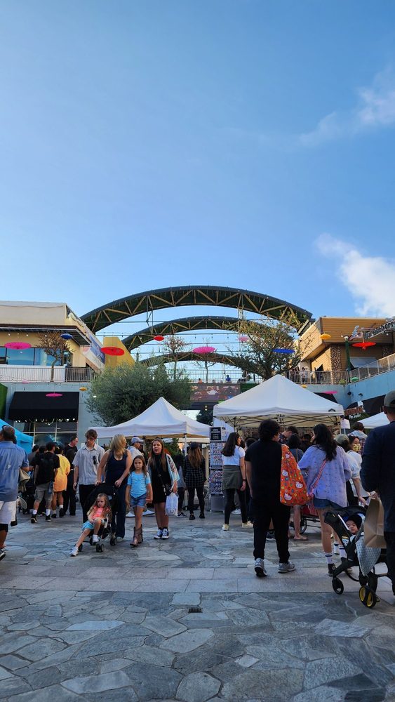 ANAHEIM GARDENWALK - Updated August 2024 - 1386 Photos & 520 Reviews ...