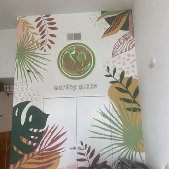 EARTHY PICKS - Updated November 2024 - 86 Photos & 29 Reviews - 420 E ...