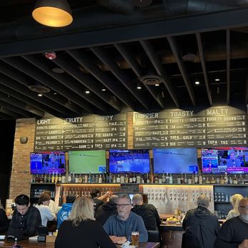 FINNEYS CRAFTHOUSE - PORTER RANCH - Updated June 2025 - 1402 Photos ...