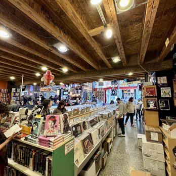 EASY STREET RECORDS & CAFE - Updated June 2025 - 795 Photos & 722 ...