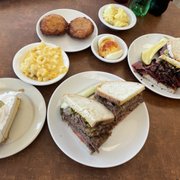 SHAPIRO’S DELICATESSEN - 1014 Photos & 794 Reviews - 808 S Meridian St ...