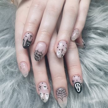 Best manicure near me store