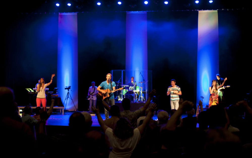 RIVERSIDE COMMUNITY CHURCH - Updated January 2026 - 24 Photos - 207 NE ...