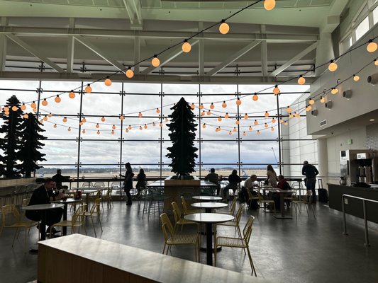 BREWTOP SOCIAL - 51 Photos & 29 Reviews - 17801 International Blvd ...