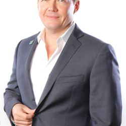 RAYMOND DOUGLAS, MD, PHD - 17 Photos - Cosmetic Surgeons - 9675 ...