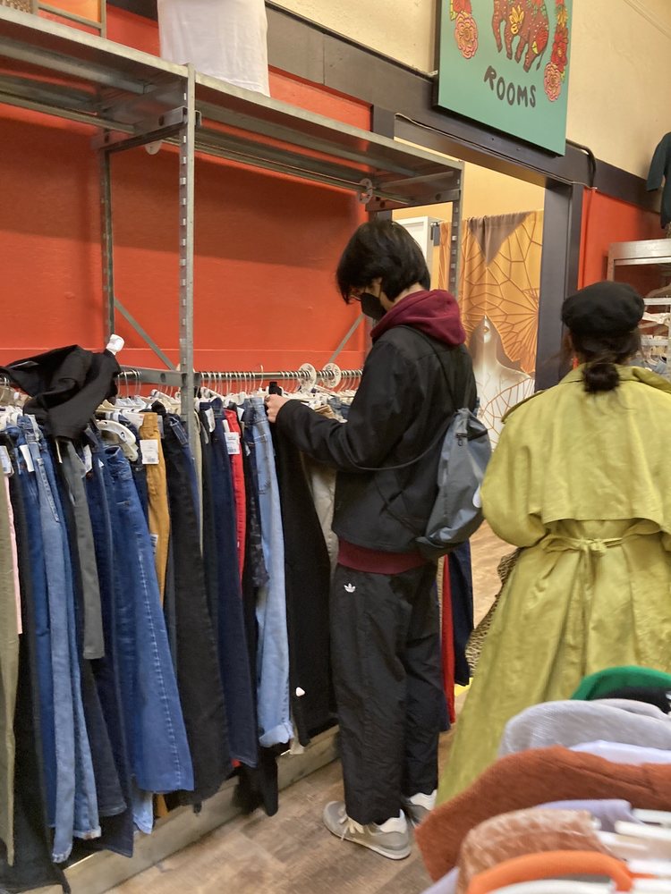 BUFFALO EXCHANGE - Updated July 2024 - 47 Photos & 327 Reviews - 1555 ...