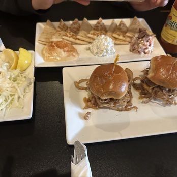 ELLIOTT’S ON CONGRESS - Updated June 2025 - 290 Photos & 301 Reviews ...