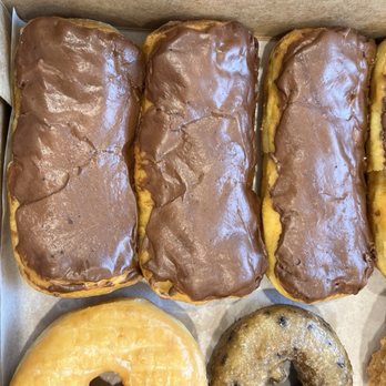 CHUCK’S DONUT SHOP - Updated June 2024 - 373 Photos & 597 Reviews ...