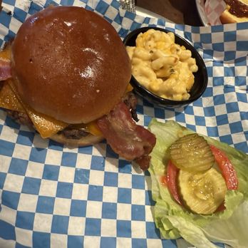 FAMOUS DAVE’S BBQ - Updated April 2025 - 61 Photos & 78 Reviews - 3401 ...