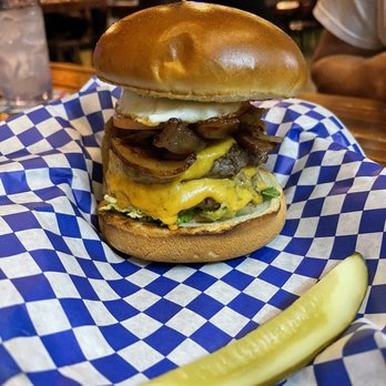 HILO TOWN TAVERN - Updated June 2024 - 392 Photos & 300 Reviews - 168 ...