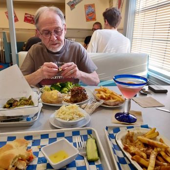 DISH N’ DAT - Updated December 2025 - 220 Photos & 241 Reviews - 144 ...