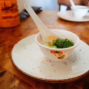 BAR ISSI - Updated August 2025 - 193 Photos & 112 Reviews - 414 N Palm ...