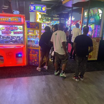 APEX ENTERTAINMENT VIRGINIA BEACH - Updated December 2025 - 290 Photos ...