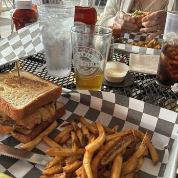 CREEK BOTTOM BREWING - Updated January 2026 - 193 Photos & 158 Reviews ...