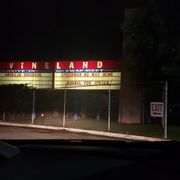 VINELAND DRIVE-IN - 285 Photos & 664 Reviews - 443 Vineland Ave, City ...