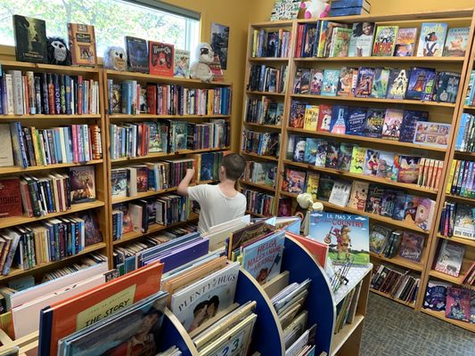 SECOND FLIGHT BOOKS - Updated December 2025 - 32 Photos & 19 Reviews ...