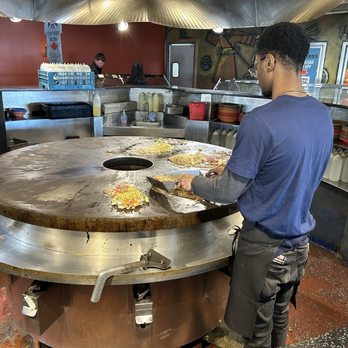 HUHOT MONGOLIAN GRILL - Updated December 2025 - 54 Photos & 121 Reviews ...