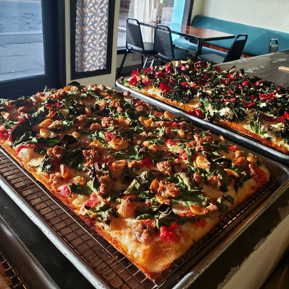 BULL RUN PIZZA - Updated August 2024 - 73 Photos & 51 Reviews - 108 NE ...
