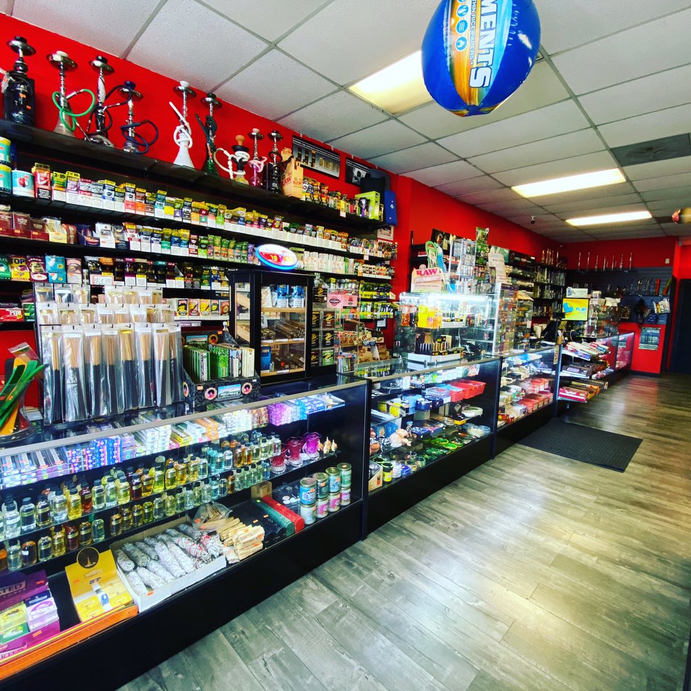 Leaf Smoke Shop, California | Roadtrippers