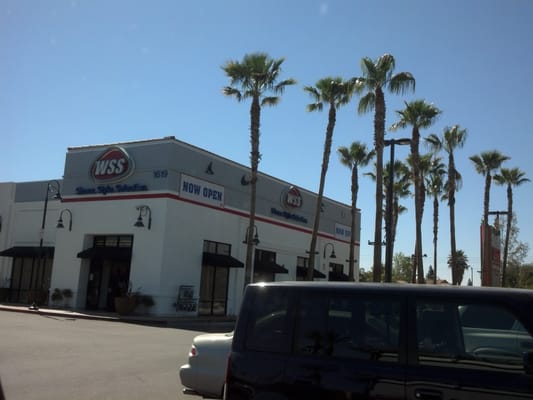 WSS - Updated October 2025 - 14 Reviews - 1619 Panama Lane, Bakersfield ...