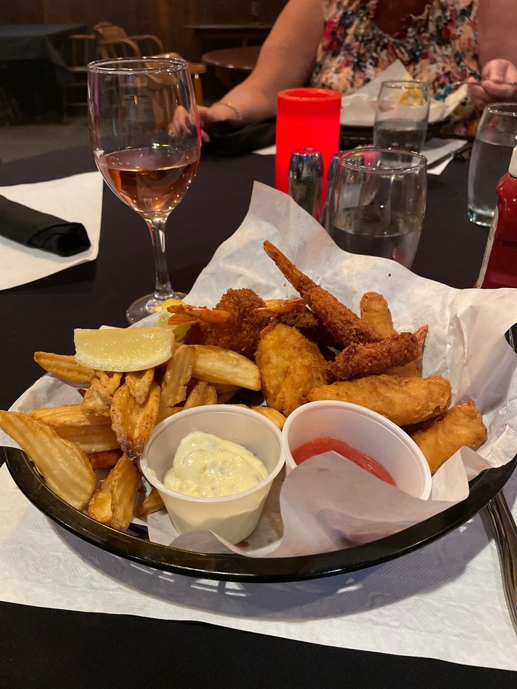 SHADY NOOK - Updated May 2025 - 64 Photos & 78 Reviews - 501 Riverfront ...