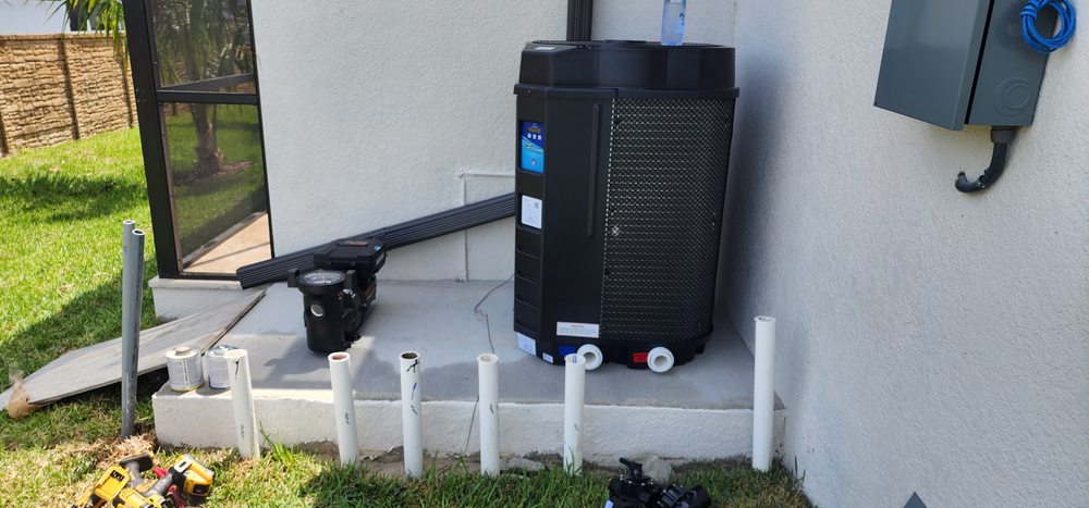 Tri Color Pools, Florida | Roadtrippers