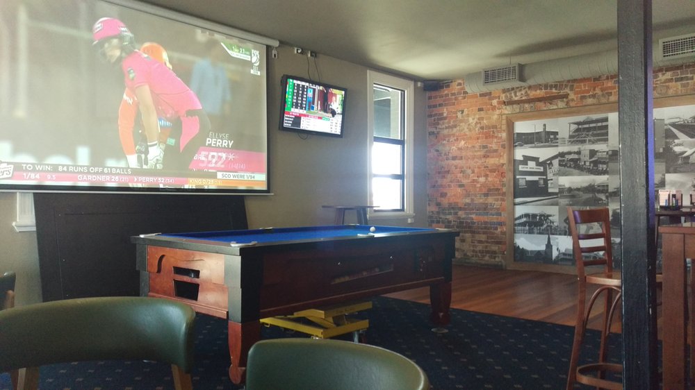 ROYAL HOTEL - Railway St, Gatton Queensland, Australia - Hotels - Phone ...