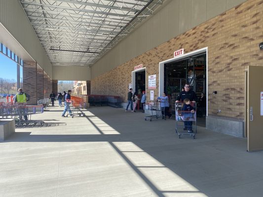 COSTCO WHOLESALE - Updated May 2025 - 11 Photos - 1101 Forest Retreat ...