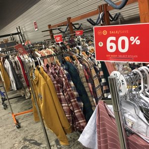 LODGE FACTORY STORE - 65 Photos & 44 Reviews - 220 E 3rd St, South ...