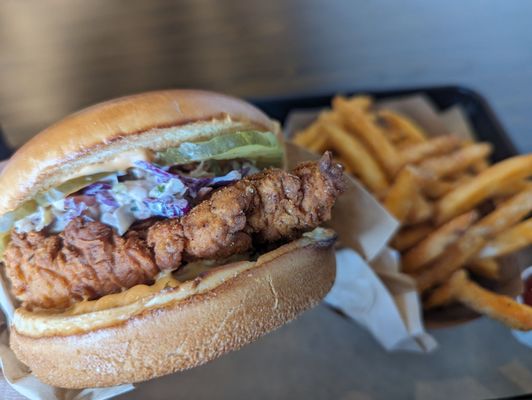 MACACO SPICY CHICKEN SANDWICHES - Updated December 2025 - 92 Photos ...