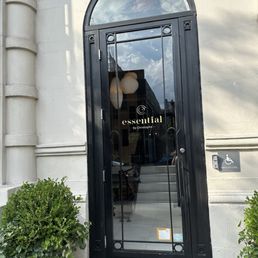 ESSENTIAL BY CHRISTOPHE - Updated December 2025 - 704 Photos & 123 ...