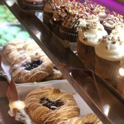 VILLA ITALIA - 208 Photos & 177 Reviews - Bakeries - 226 Broadway ...