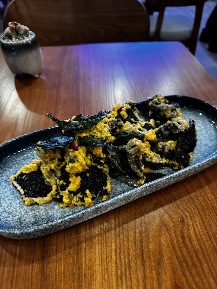 FAT MOON RESTAURANT & BAR - Updated April 2024 - 16 Photos - 1440 ...